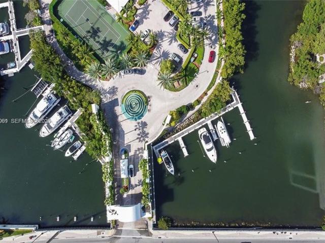 16500 Collins Ave, Sunny Isles Beach, FL 33160