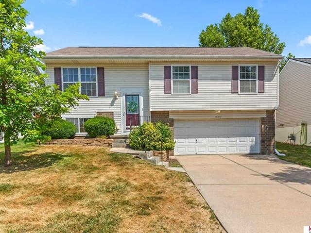 16502 Burdette St, Omaha, NE 68116