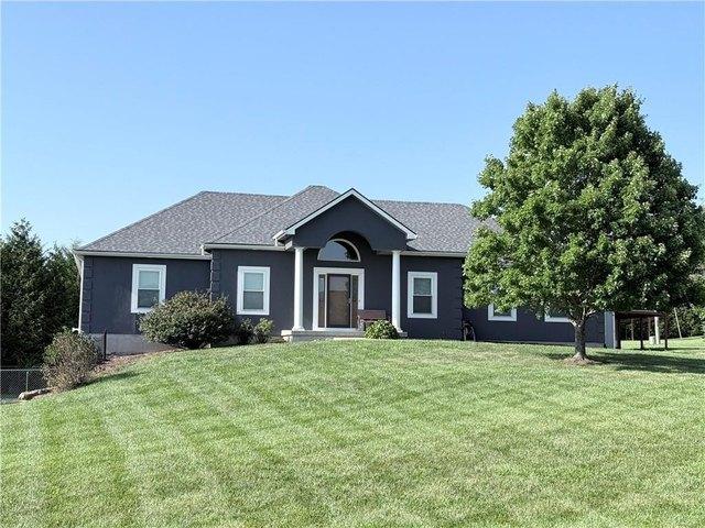 16502 Dana Ln, Leavenworth, KS 66048