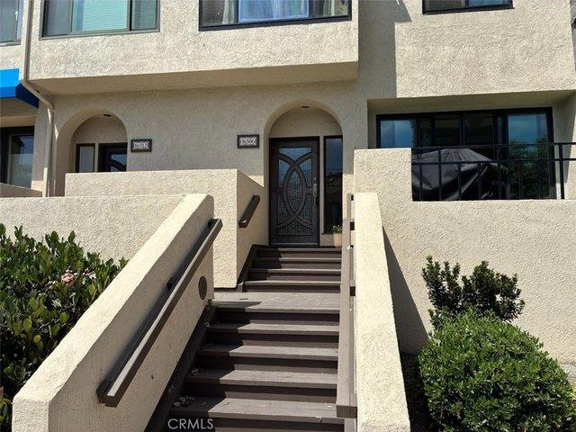 16506 Bordeaux Ln, Huntington Beach, CA 92649