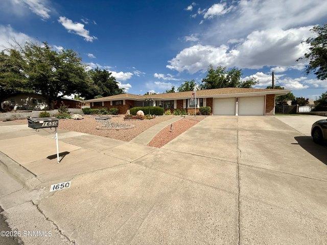 1650 Mariposa Dr, Las Cruces, NM 88001