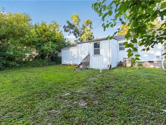 1650 N 44th Street