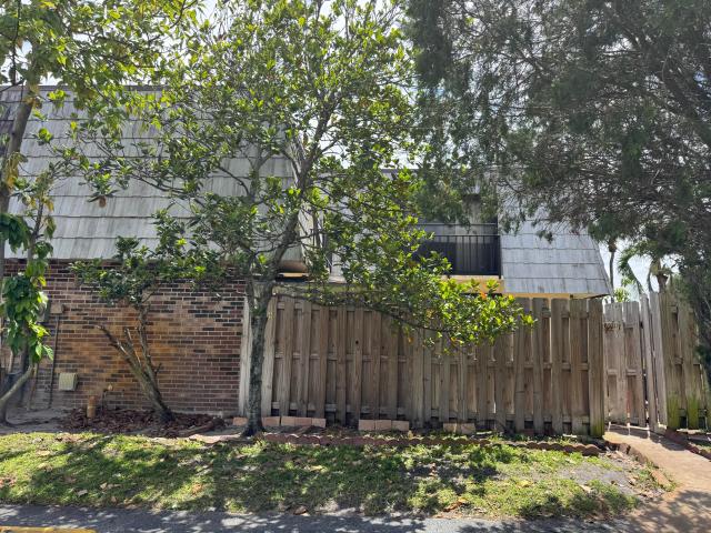 1650 Forest Lakes Cir, Unit D, West Palm Beach, FL 33406 | MLS #B26021
