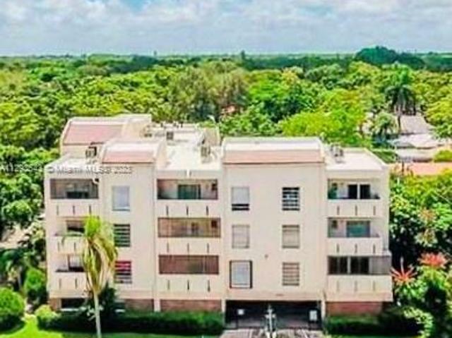 1650 Le Jeune Rd S #305, Coral Gables, FL 33134