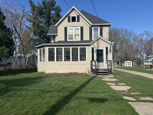 1650 S Oak Ave, Freeport, IL 61032