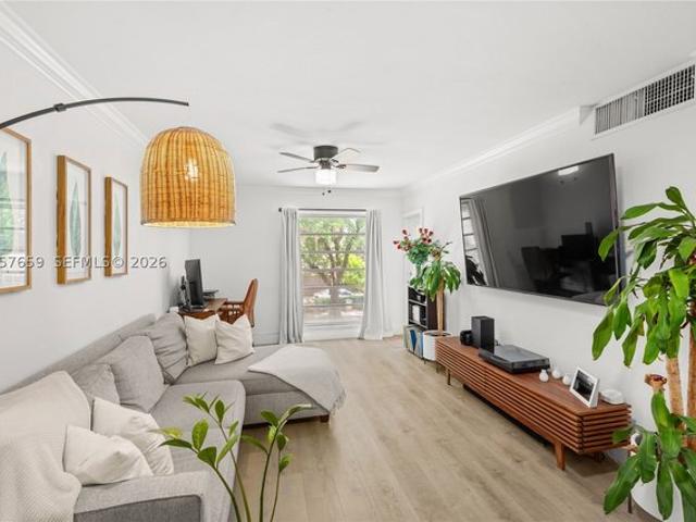 1650 S Le Jeune Rd Apt 105, Coral Gables, FL 33134