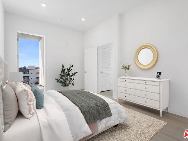 1650 Sawtelle Boulevard 208