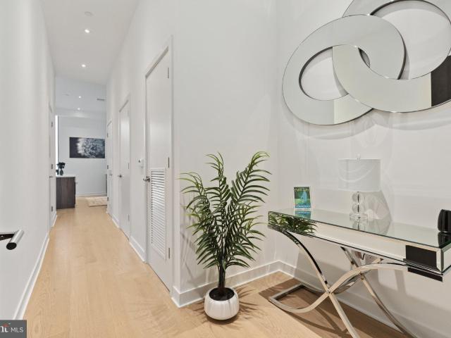 1650 Silver Hill Dr, Unit 1404, McLean, VA 22102 | MLS #VAFX2297 | Compass