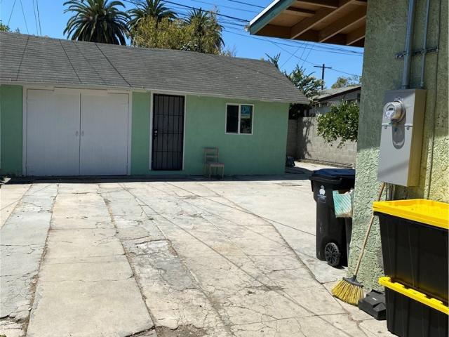 1650 W 39th Place