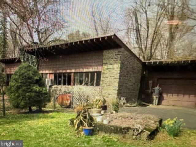1650 Winding Rd, Southampton, PA 18966