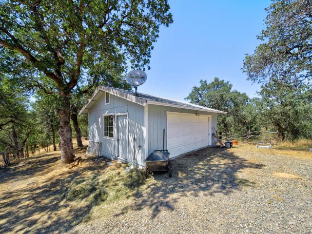 16512 Bo Lane