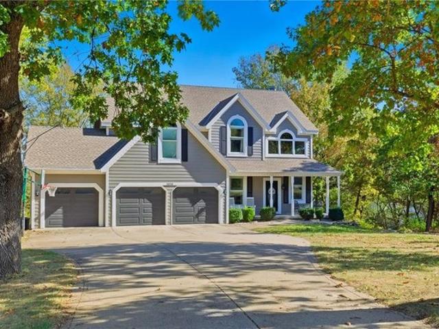 16516 th Ct, Bonner Springs, KS 66012