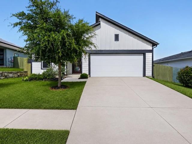16516 Glimmering Rd, Manor, TX 78653