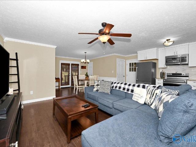 16516 Hampton Lane
