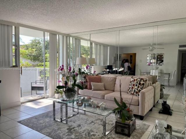 16518 Ne 26Th Ave 205, North Miami Beach, FL