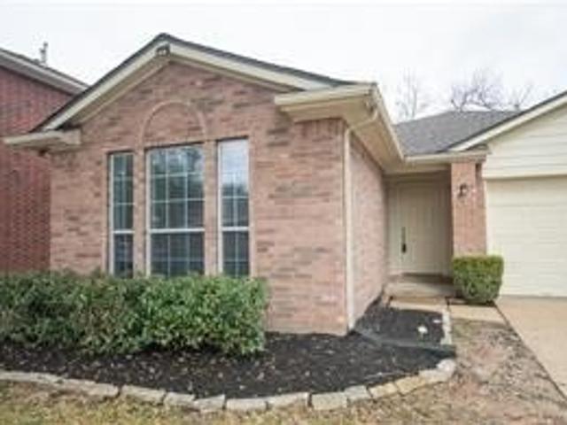 16518 Pademelon Dr, Sugar Land, TX 77498