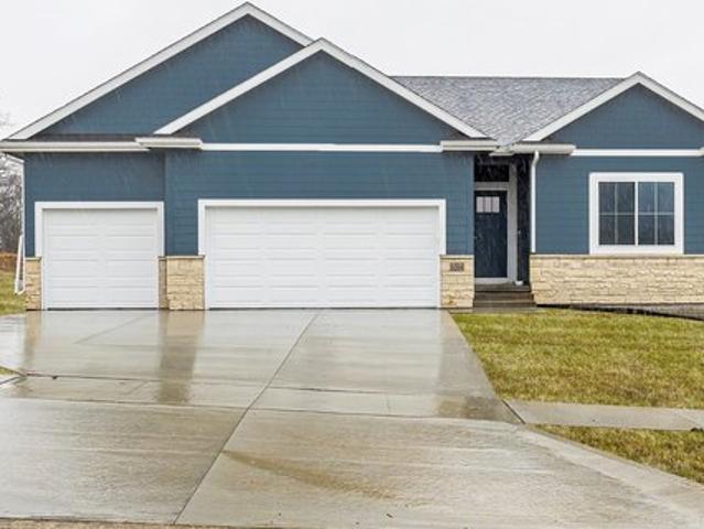 16519 Deerview Dr, Urbandale, IA 50323