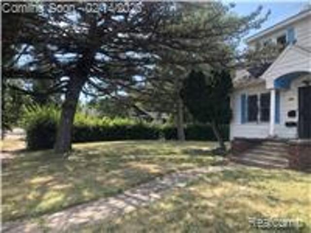 1651 N Chevrolet Avenue