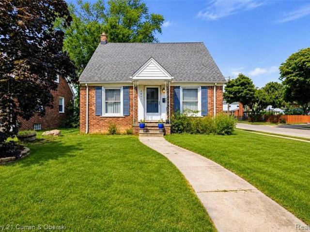 1651 Nightingale St, Dearborn Heights, MI 48128