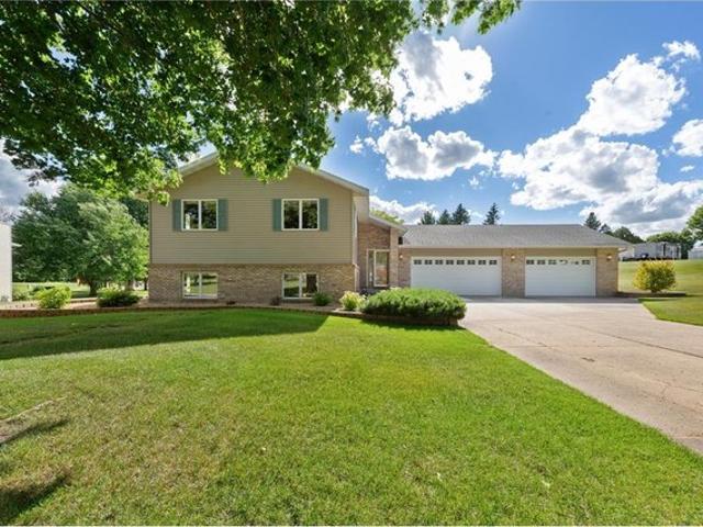 1651 Buckingham Path, Faribault, MN 55021