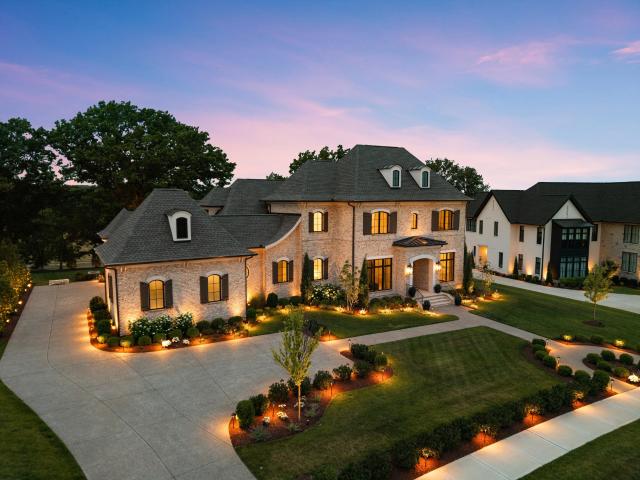 1651 Heartwood Ln