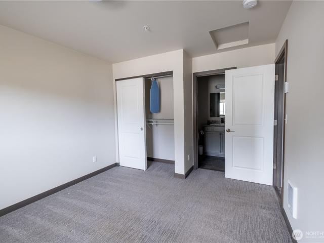 1651 SW Mulberry # E303