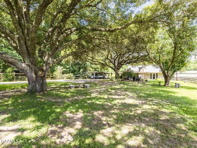 1651 Smede Hwy, Saint Martinville, LA 70582
