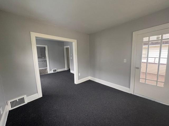 16524 Kipling Avenue Cleveland Ohio, 44110 3 Bedroom Apartment for Rent at 16524 Kipling Ave, Cleveland, OH 44110 South Collinwood