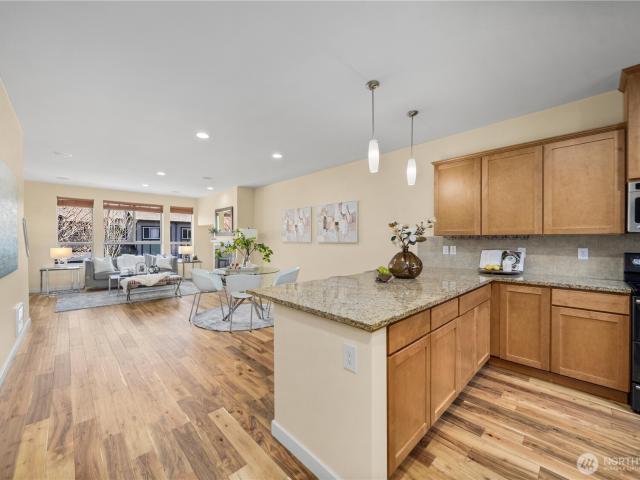 16528 2nd Park SE