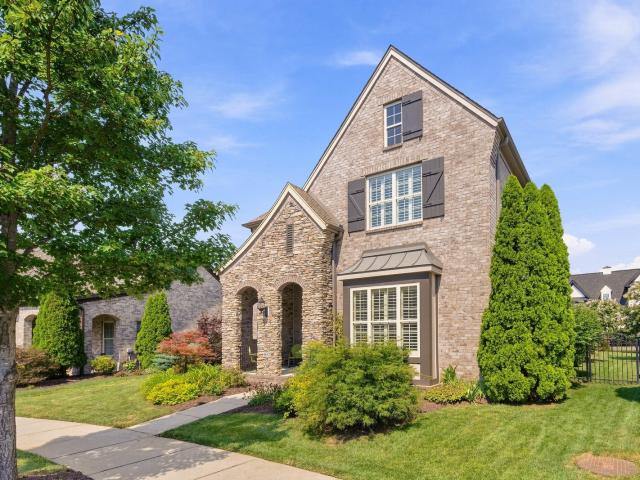 1652 Noah Ln