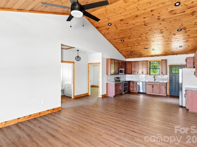 1652 Doggett Road