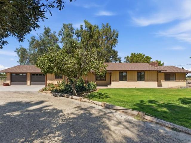 1652 th Ave, Hanford, CA 93230