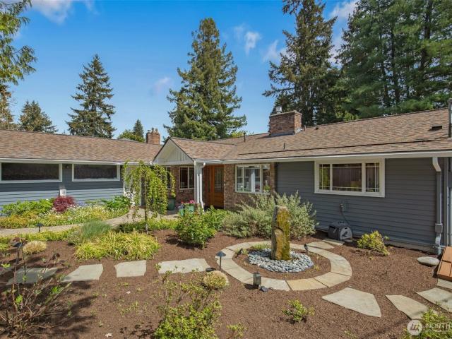 1652 th Ave NE, Lake Forest Park, WA 98155 | MLS #2513 | Compass