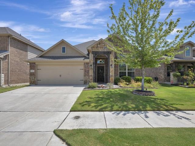1652 Victoria Dr, Fort Worth, TX 76131