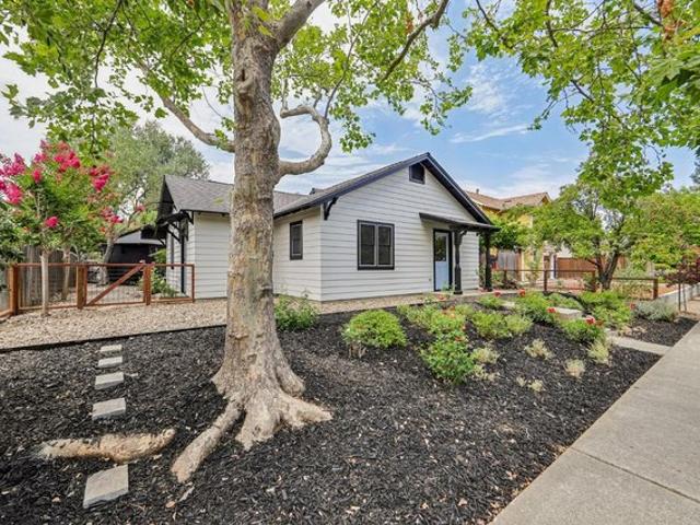 1652 Voorhees Cir, Saint Helena, CA 94574