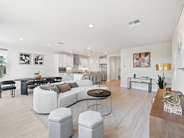 1652 Wonderland Way