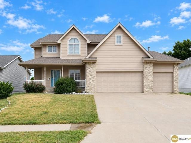16530 Redwood St, Omaha, NE 68136