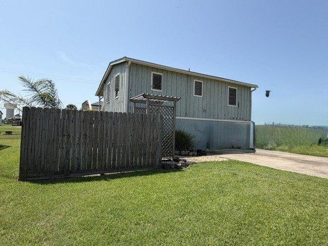 16535 Jamaica Inn Rd, Jamaica Beach, TX 77554