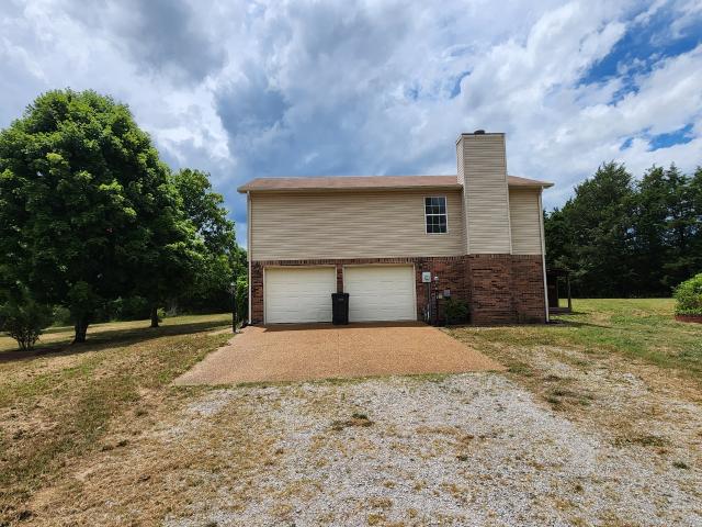1653 Bear Creek Pike