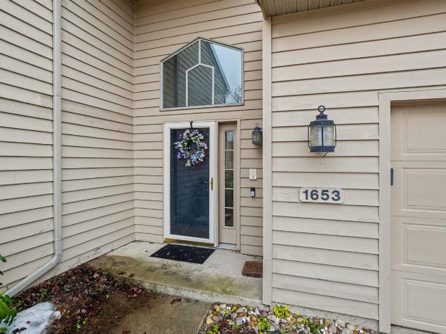 1653 E Harbour Towne Circle