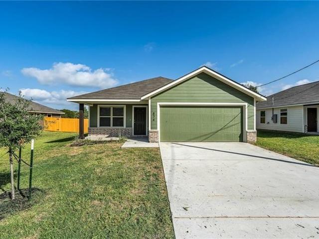 1653 Lucky St, Bryan, TX 77803