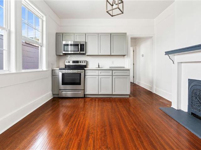 1653 Treasure Street # 2A