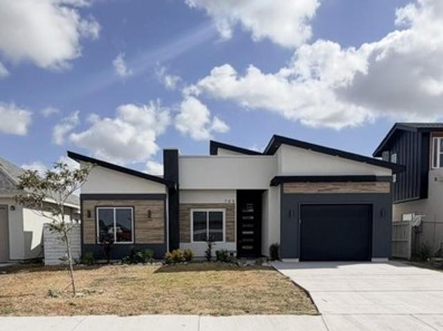 165 Cameo Dr, San Benito, TX 78586