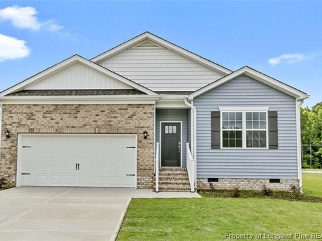 165 Charlies Bend Way, Spring Lake, NC 28390