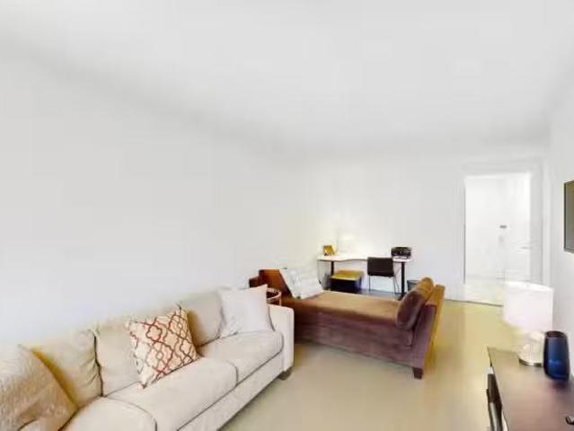 165 Christopher Street, 5N, New York, NY 10014