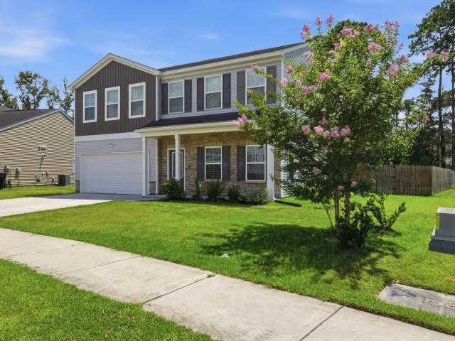 165 Clydesdale Circle