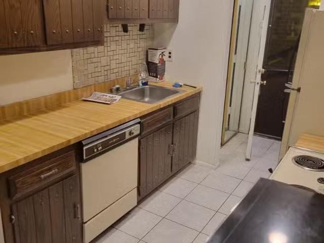 165 Cross Slope Ct #J, Manalapan Township, NJ 07726 MLS 2242.