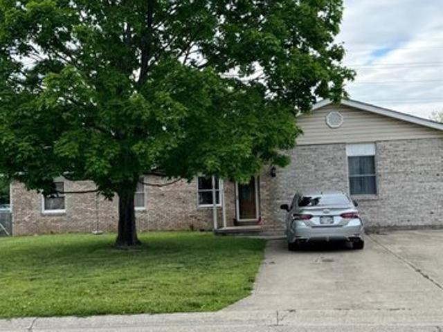 165 Baker Ln, Carlisle, OH 45005