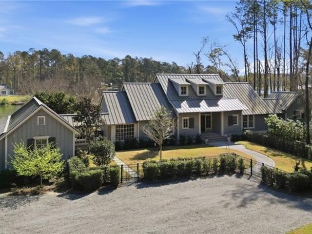 165 Belted Kingfisher Ln, Richmond Hill, GA 31324