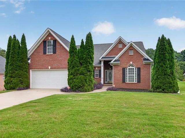 165 Biltmore Dr, Fayetteville, GA 30214